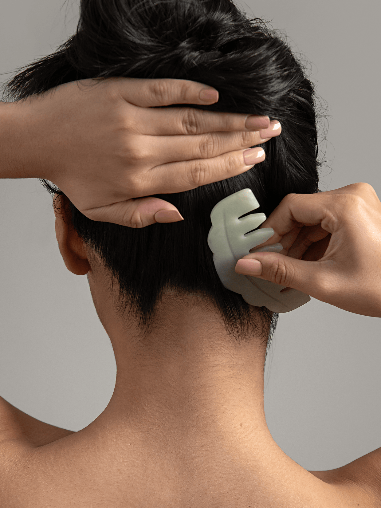 The Jade Massaging Gua Sha Comb – Mount Lai